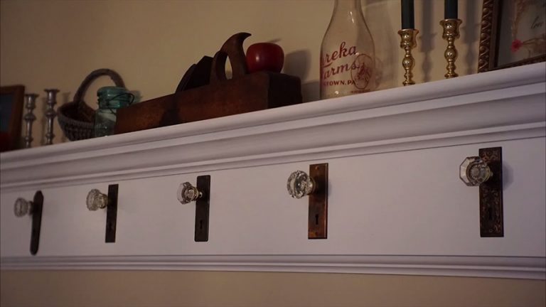 20 Clever Wall Mounted Coat Rack Ideas for Storage and Decor