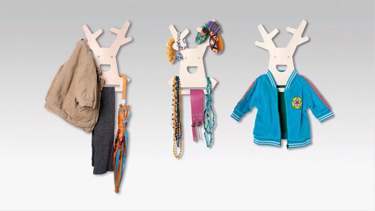 20 Clever Wall Mounted Coat Rack Ideas for Storage and Decor