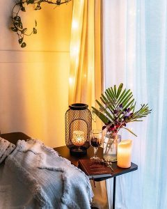 25 Decorating Ideas with Lanterns to Add a Spark to Your Home