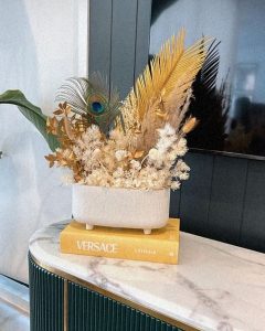 25 Decorating Ideas with Vases (Hacks to Transform Your Space)