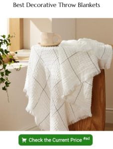 15 Blanket Display Ideas for Your Home Decor